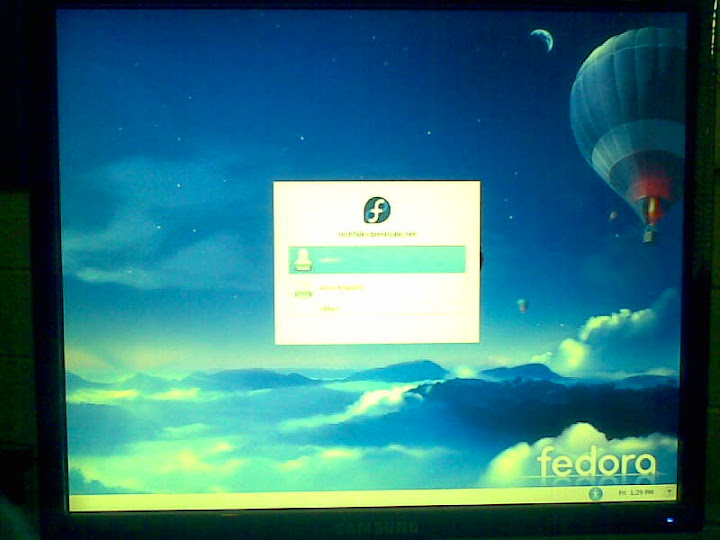Change Login Screen Image on Fedora 14 | techTalks