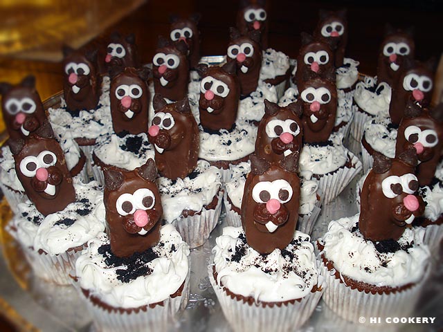 Groundhog Day Cupcakes | HI COOKERY