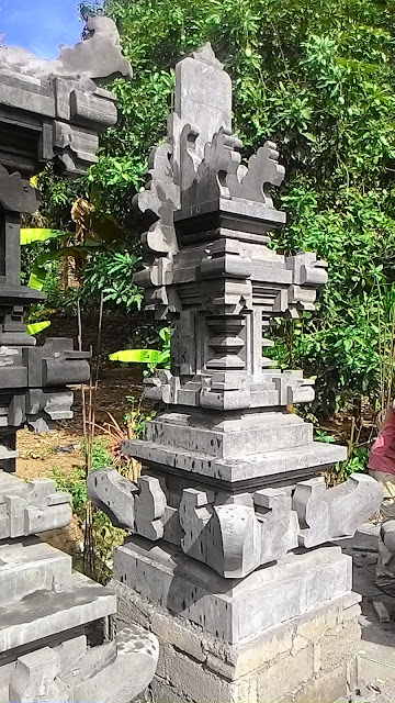 pelinggih batu hitam umanyar: Contoh Pelinggih padma