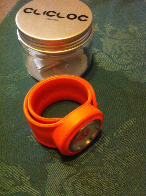 DIARY OF A CLOTHESHORSE: I LOVE MY CLIC LOC WATCH!!!!