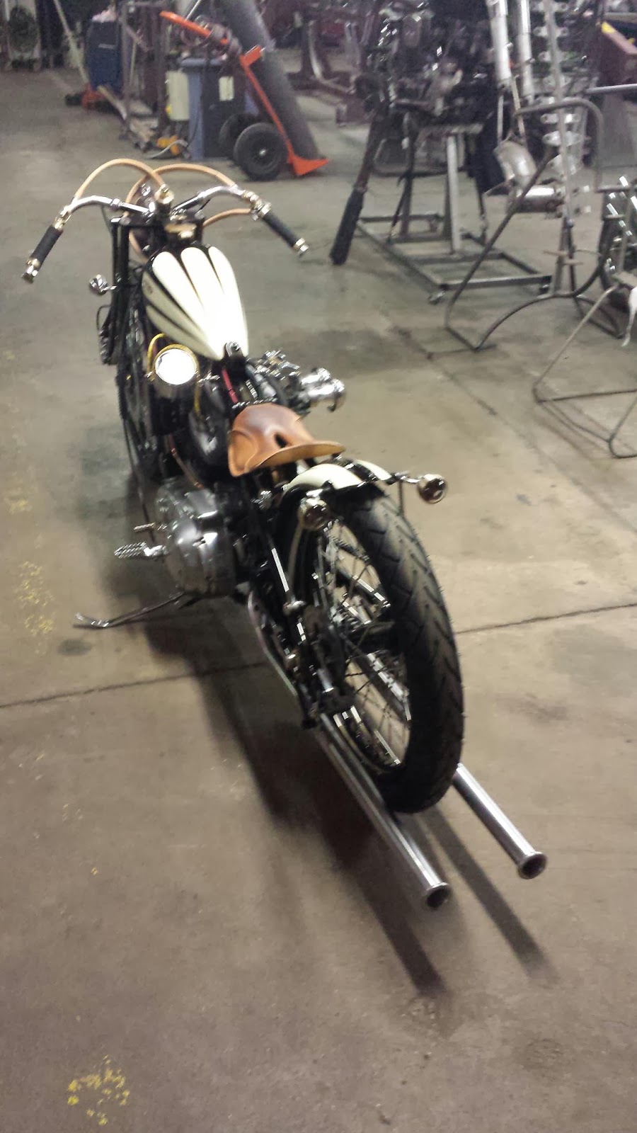 SnowFlake Customs: Atom. It's ready for the show