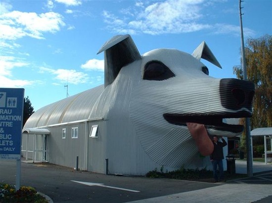 Alizul: 15 BIZARRE COMMERCIAL BUILDINGS THAT LOOK LIKE SOMETHING ELSE