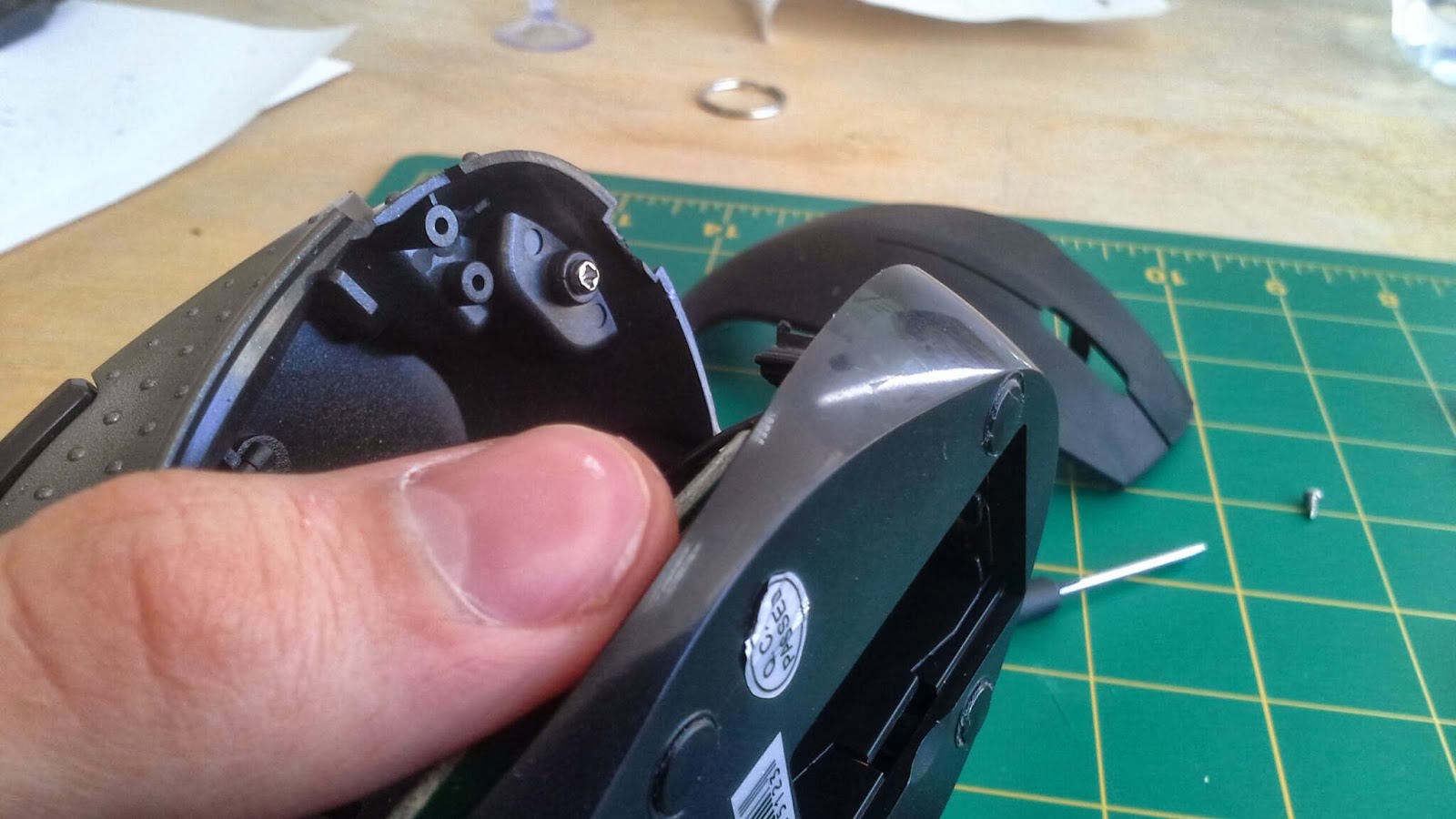 Drastic Plastic: Technika Wireless Mouse Disassembly