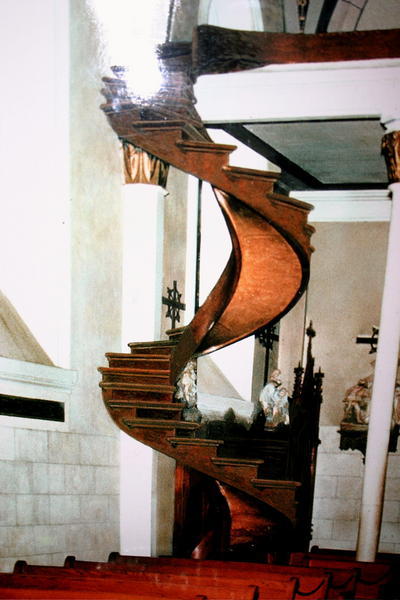 TIL an impossible staircase was built inside a chapel in New Mexico in ...