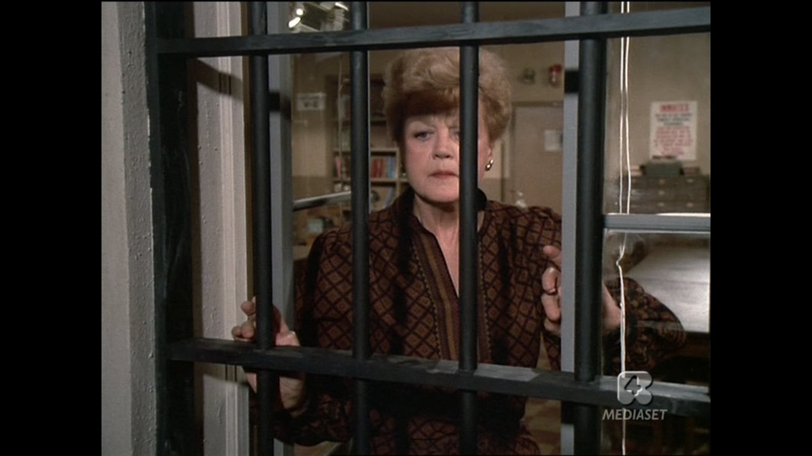 Murder She Wrote Screencaps: 31. 2x09 - Jessica Behind Bars