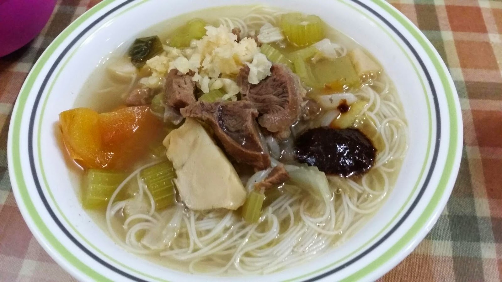 ZULFAZA LOVES COOKING: Mihun sup daging
