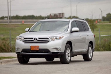 2011 Toyota Highlander Review | Auto Trend