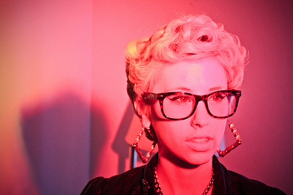 Celebrity: Rapper Kreayshawn : Wallpapers, BUMPIN BUMPIN Video Song