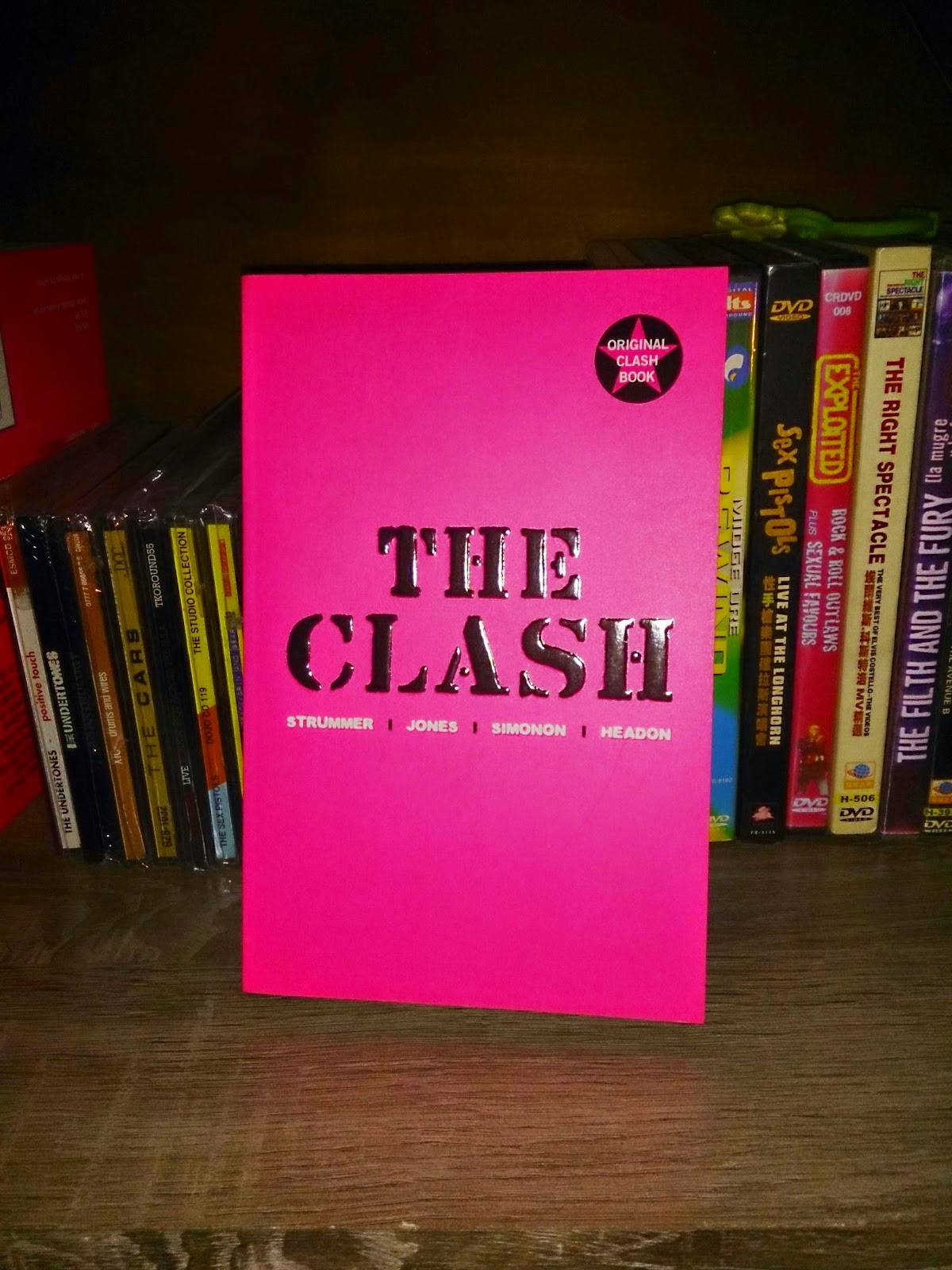 AURAL GARAGE: THE CLASH - BOOK - ORIGINAL CLASH BOOK