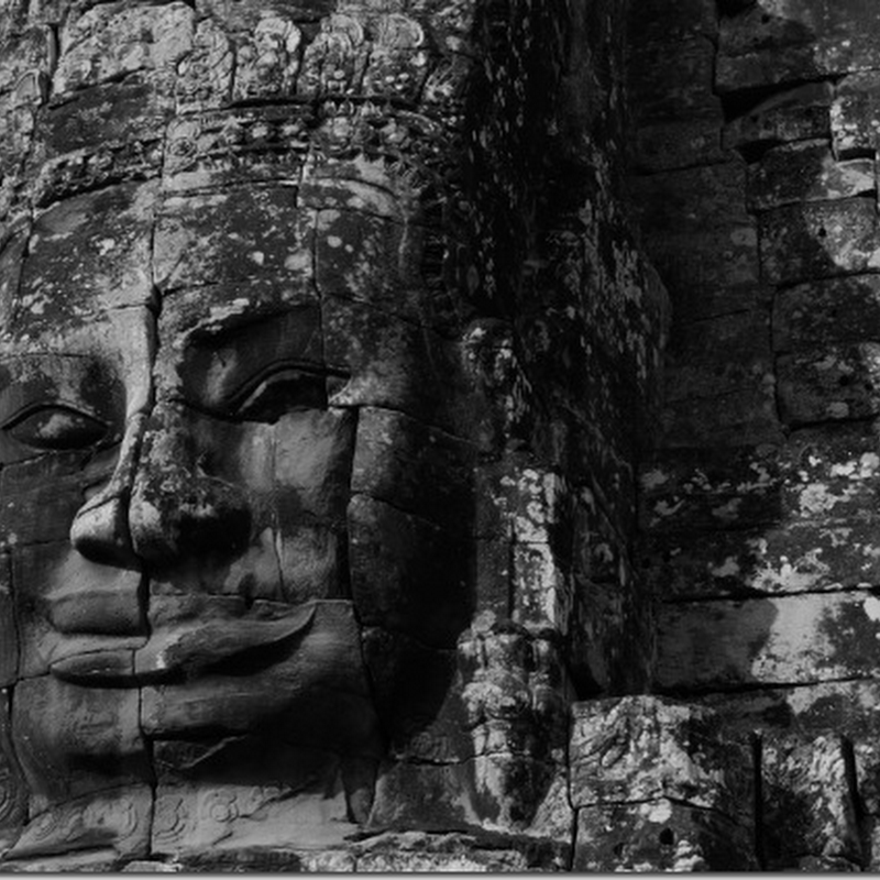 Faces of Bayon - Be On The Road | Live your Travel Dream!