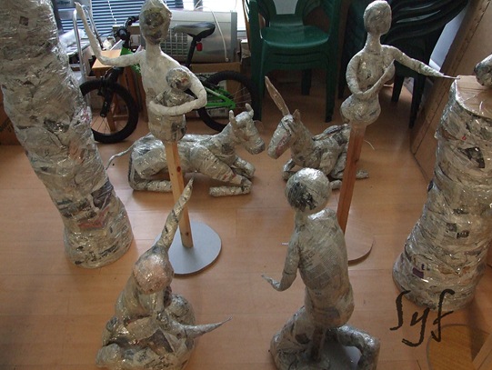 el papel mache y yo...: Belén Papel Mache….continuación de la entrada ...