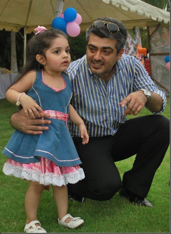 ACTOR AJITH FAMILY RARE STILLS ~ Stills Bay - Movie Actor Actress ...