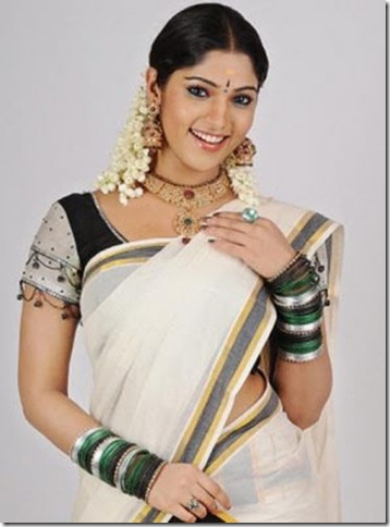 MUKTHA LATEST CUTE STILLS ~ Gallery Bay