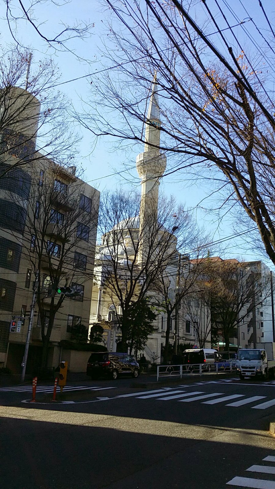 Shalat Jumat di Jepang : Masjid Tokyo Camii Turki | Mohamad Iman Fauzi