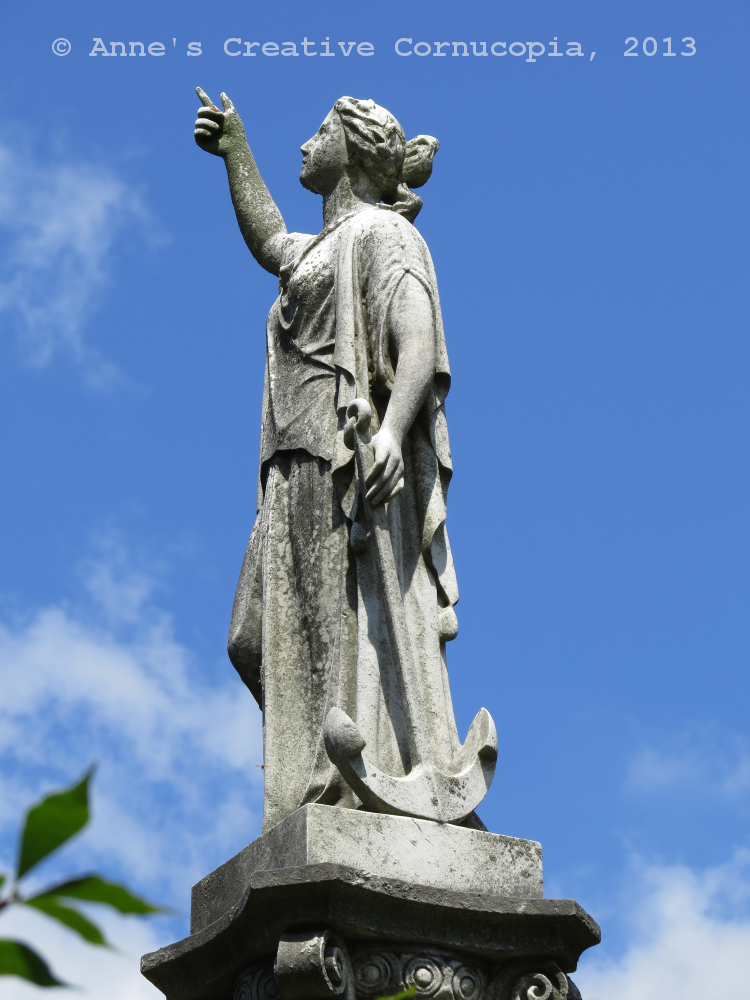 Anne's Creative Cornucopia: Woman Statue - Photographs