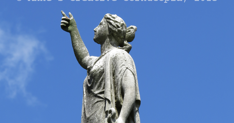 Anne's Creative Cornucopia: Woman Statue - Photographs