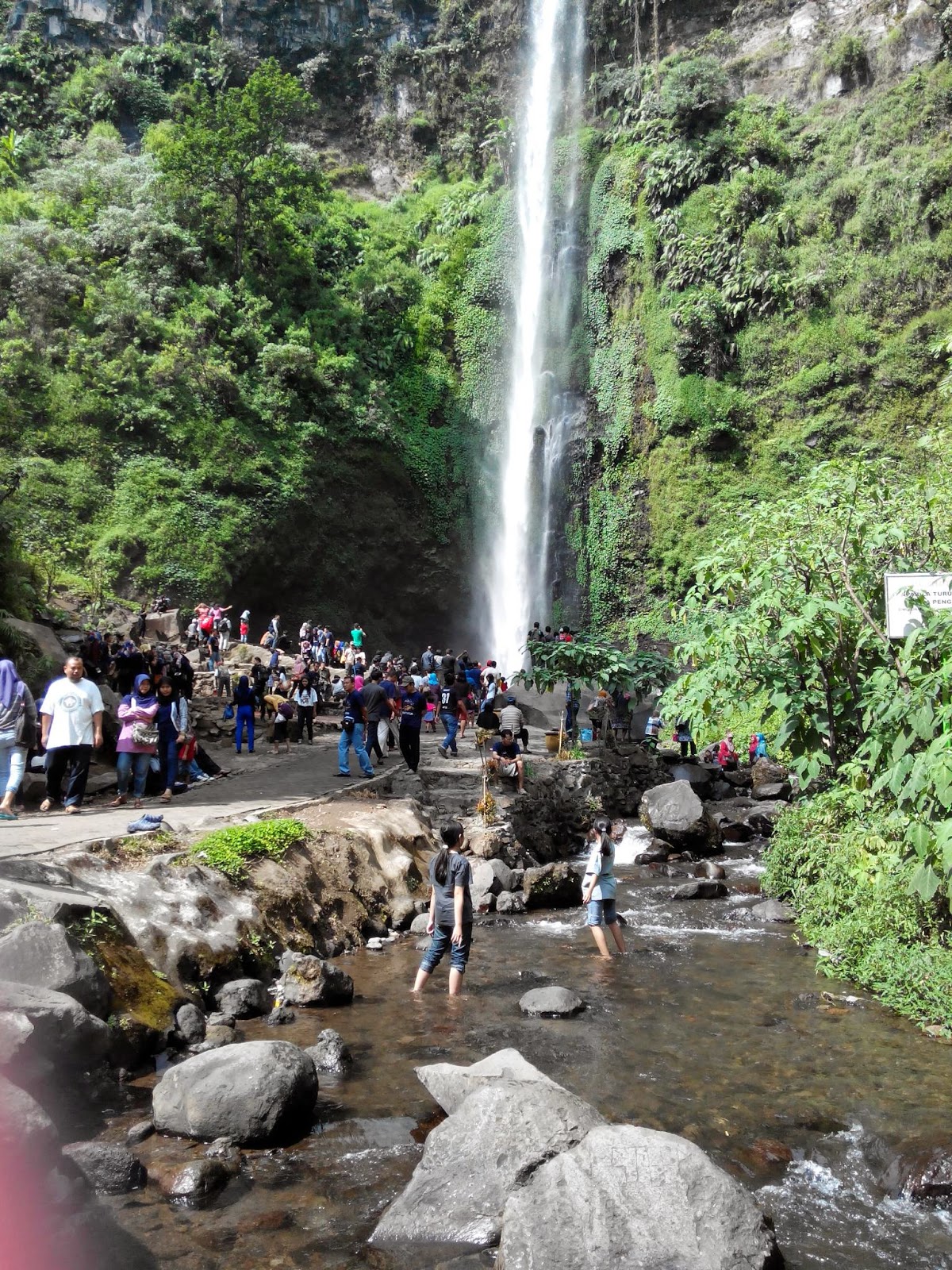 BekPeker | Liburan Sabtu Minggu: Wisata Air Terjun Coban Rondo