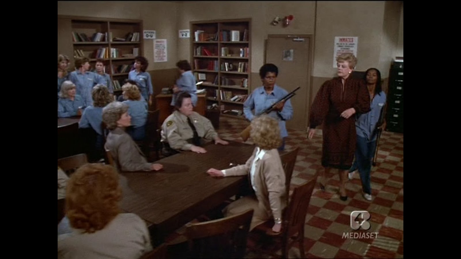 Murder She Wrote Screencaps: 31. 2x09 - Jessica Behind Bars