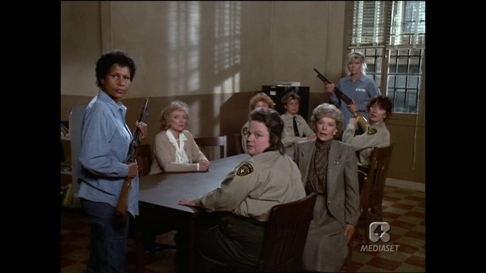 Murder She Wrote Screencaps: 31. 2x09 - Jessica Behind Bars