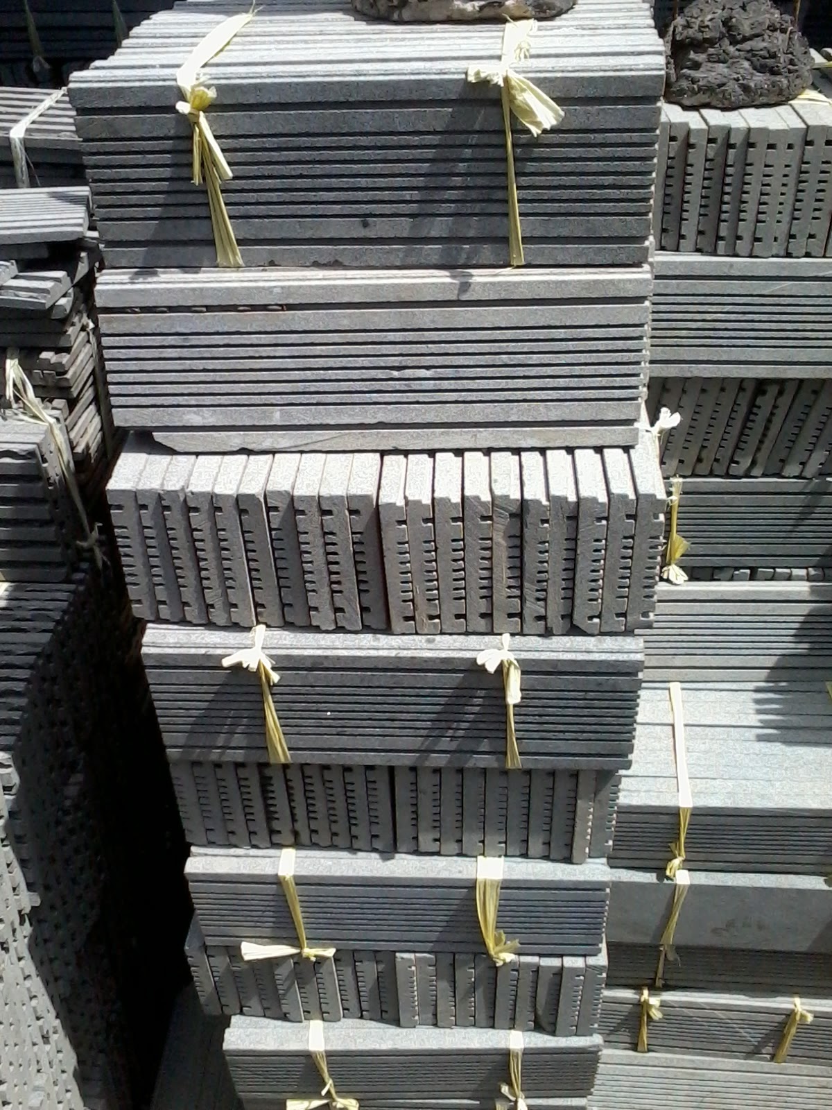 MANDIRI TAMAN: MACAM-MACAM BATU ALAM