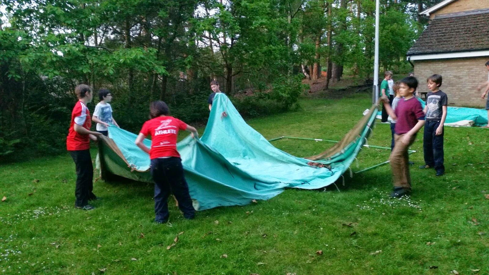 Group Photos: Scouts - Pitching patrol tents