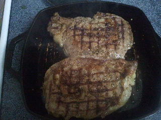 Fine Mama's Home Cooking: Steaks with Cross-hatch marks