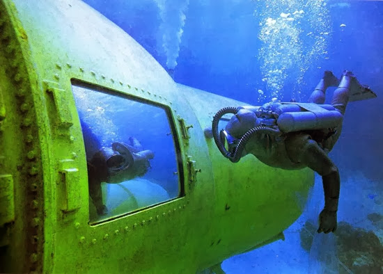 Alizul: 10 UNDERWATER FACILITIES YOU COULD ACTUALLY LIVE IN