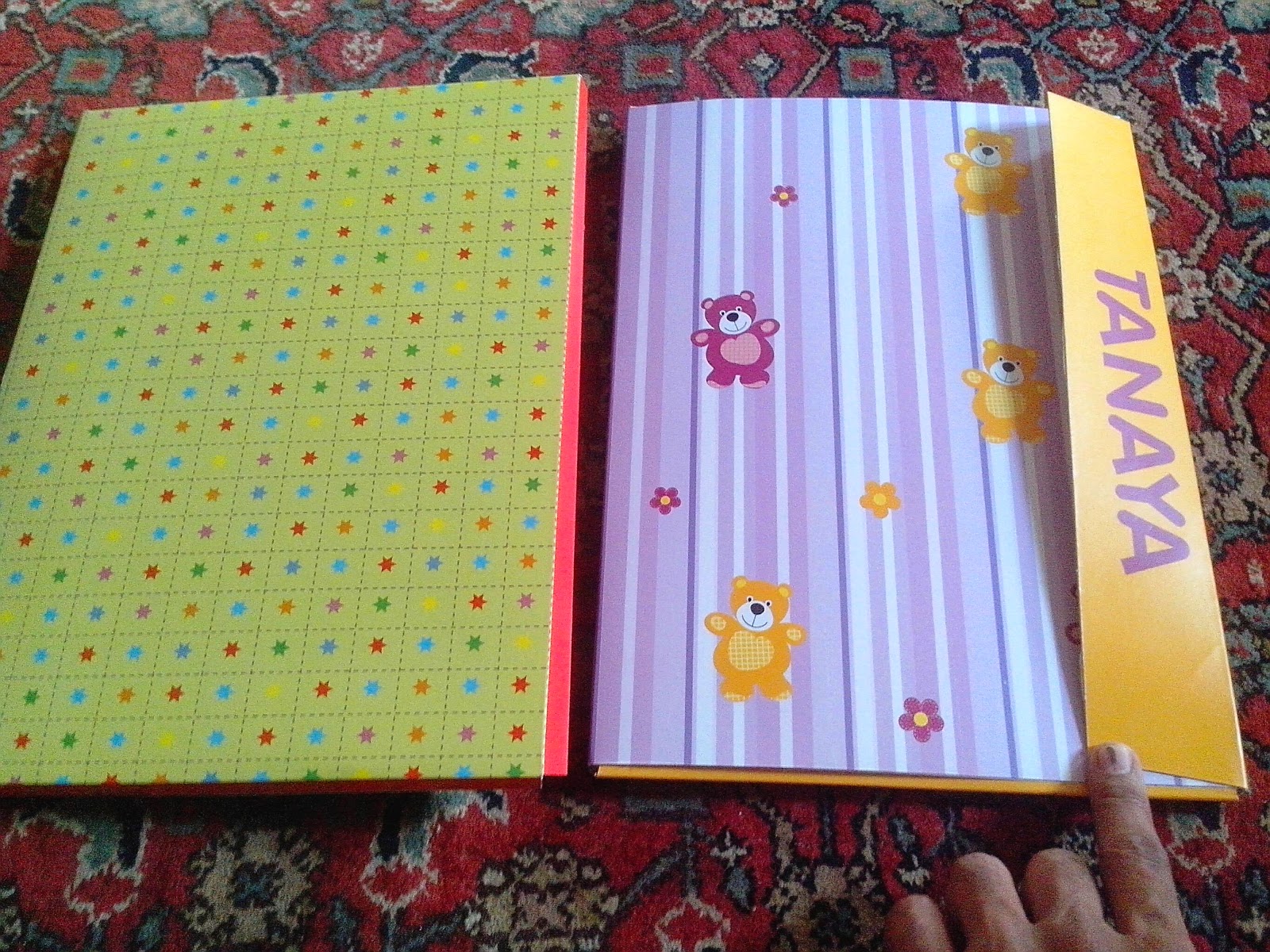 Faaroon Enterprises: Personalized folders