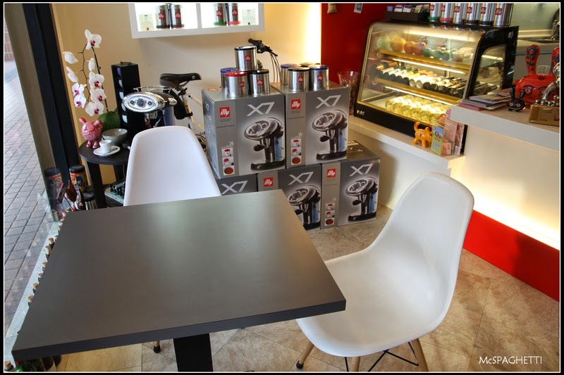 麥克義大利麵: [台中] Oriel Cafe 心靈之窗咖啡‧打造Illy品牌專賣店