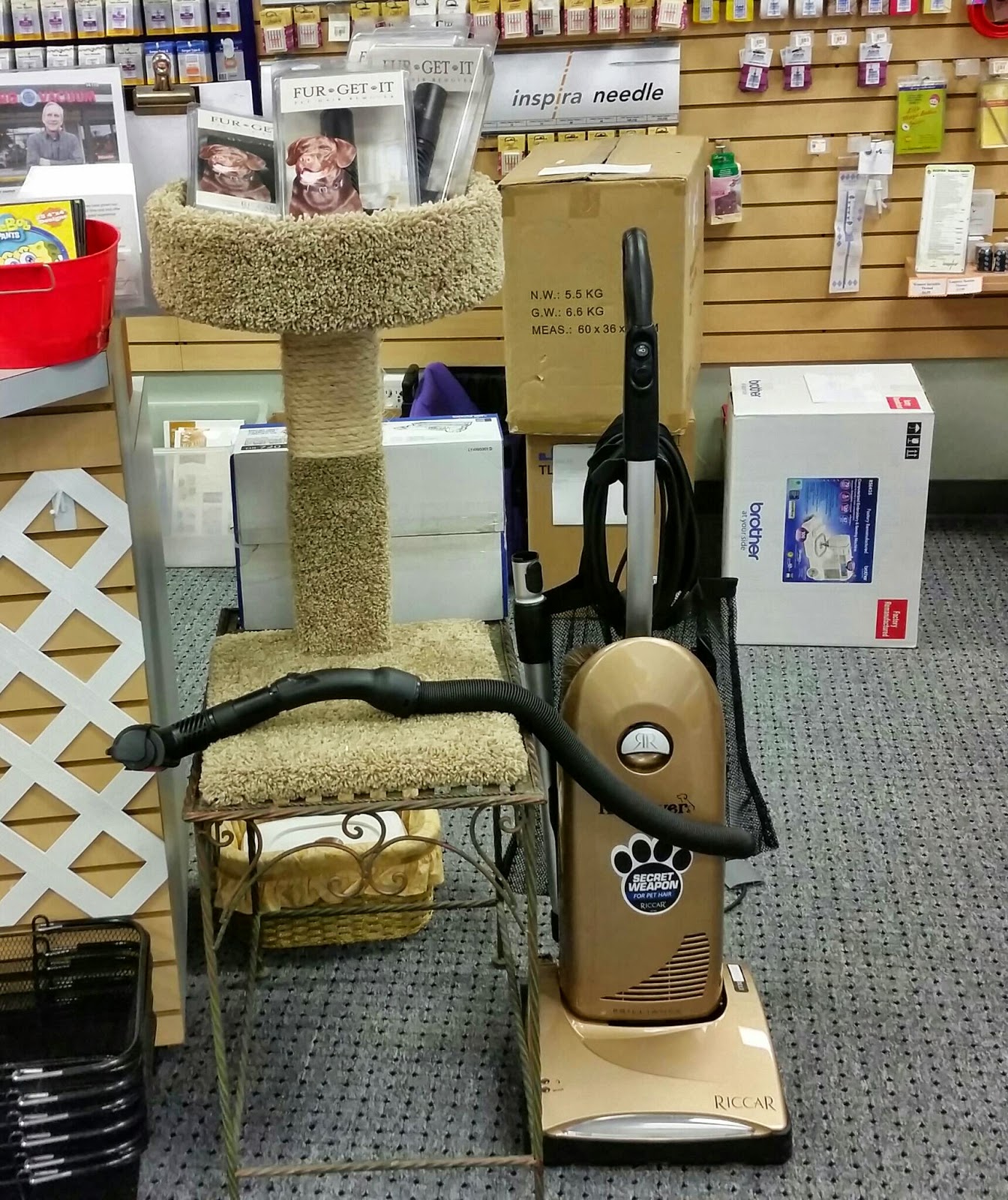 The Traveling Tacony Rep: Best pet counter display yet