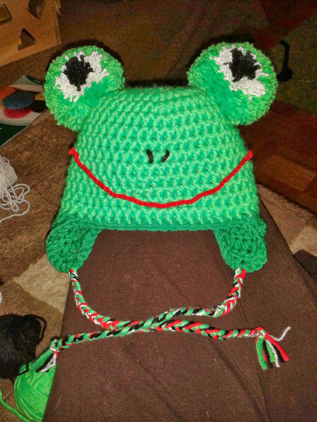 Welcome to Miss Cataleyas Blog: noch eine Bommel-Frosch-Mütze