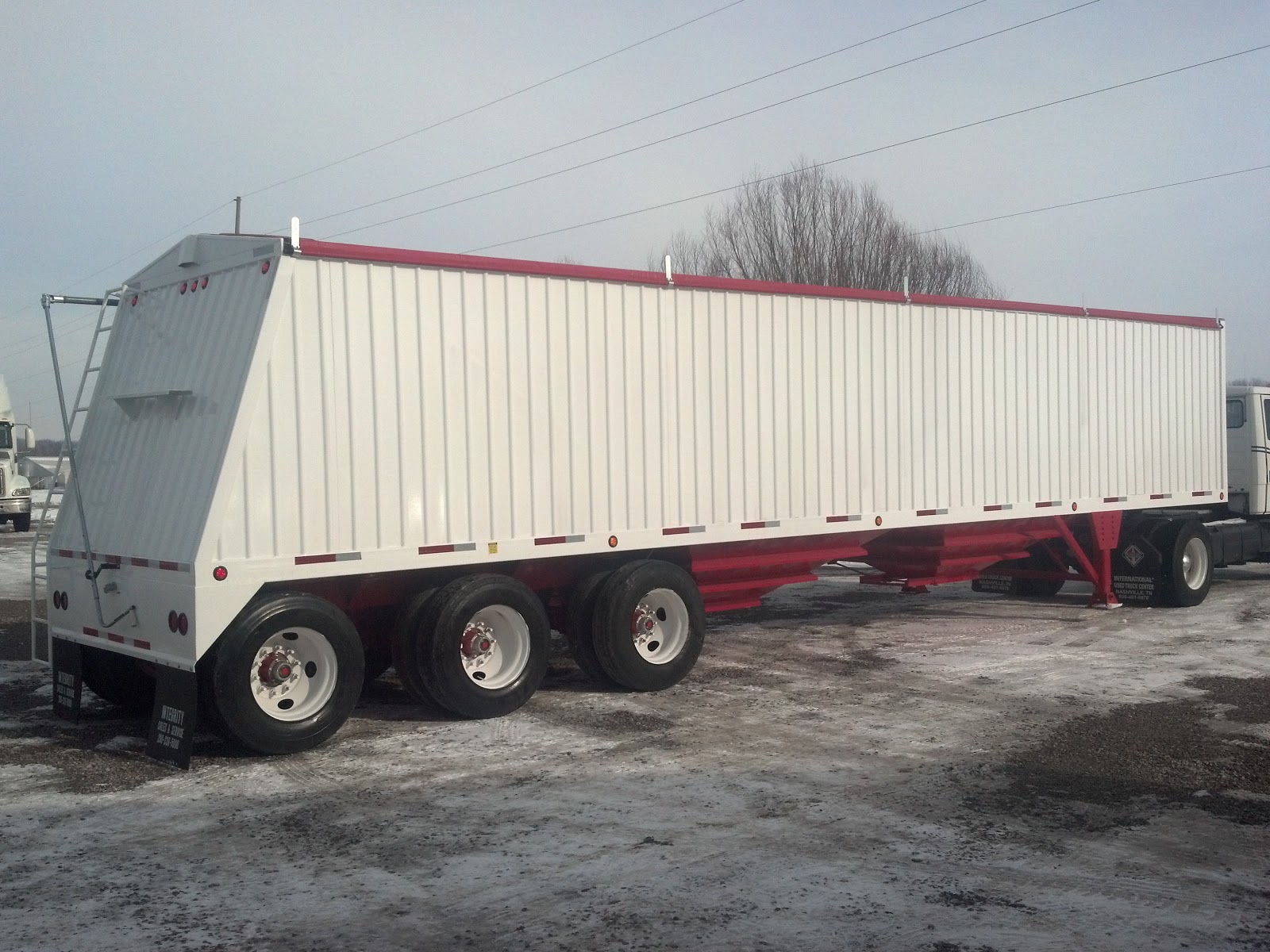 Grain Trailer Manufacturing: 2013 Agri-Traders 34' Single Hopper Trailer