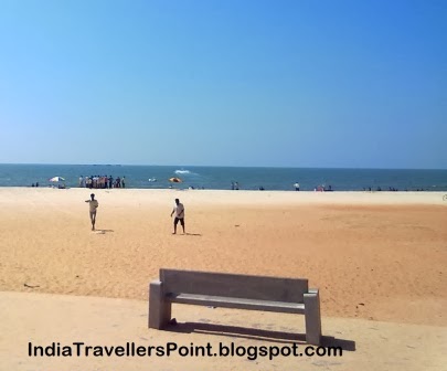 Tour Diary: Around India: Malpe Beach : Famous beach and St. Mary's Island