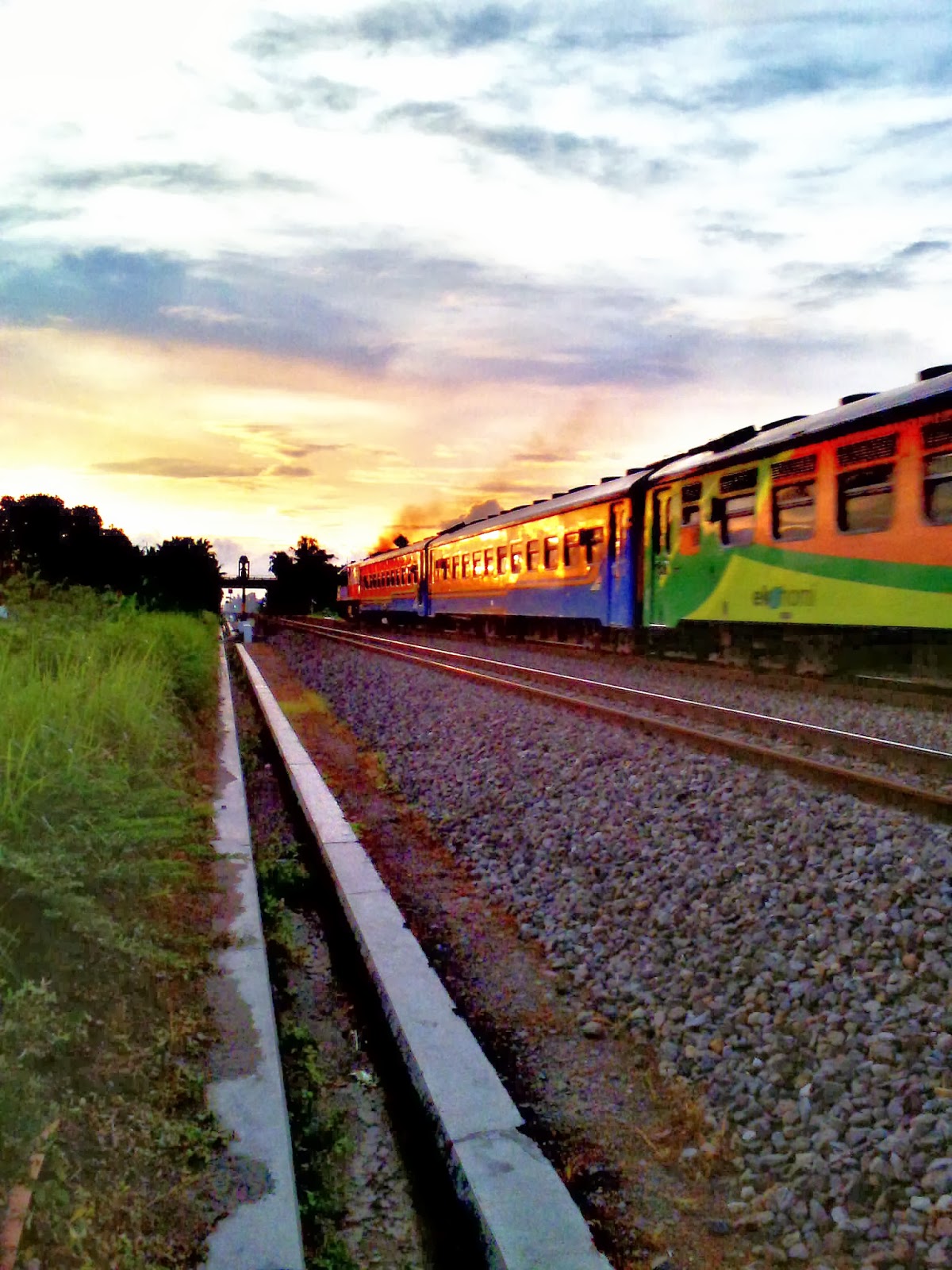 RAILWAY RAILFANS: Kereta Api Progo ( YOGYAKARTA lempuyangan - JAKARTA ...