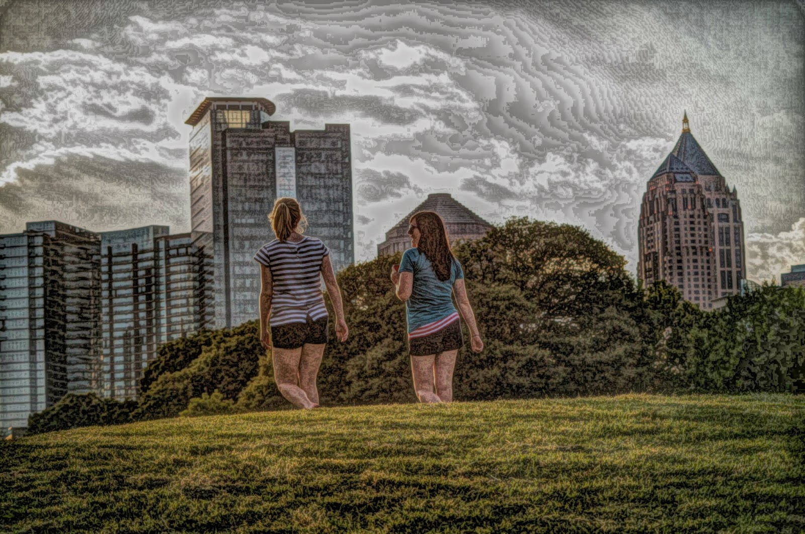 33 random pictures of people