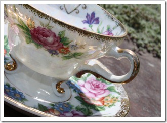 Three footed tea cup…