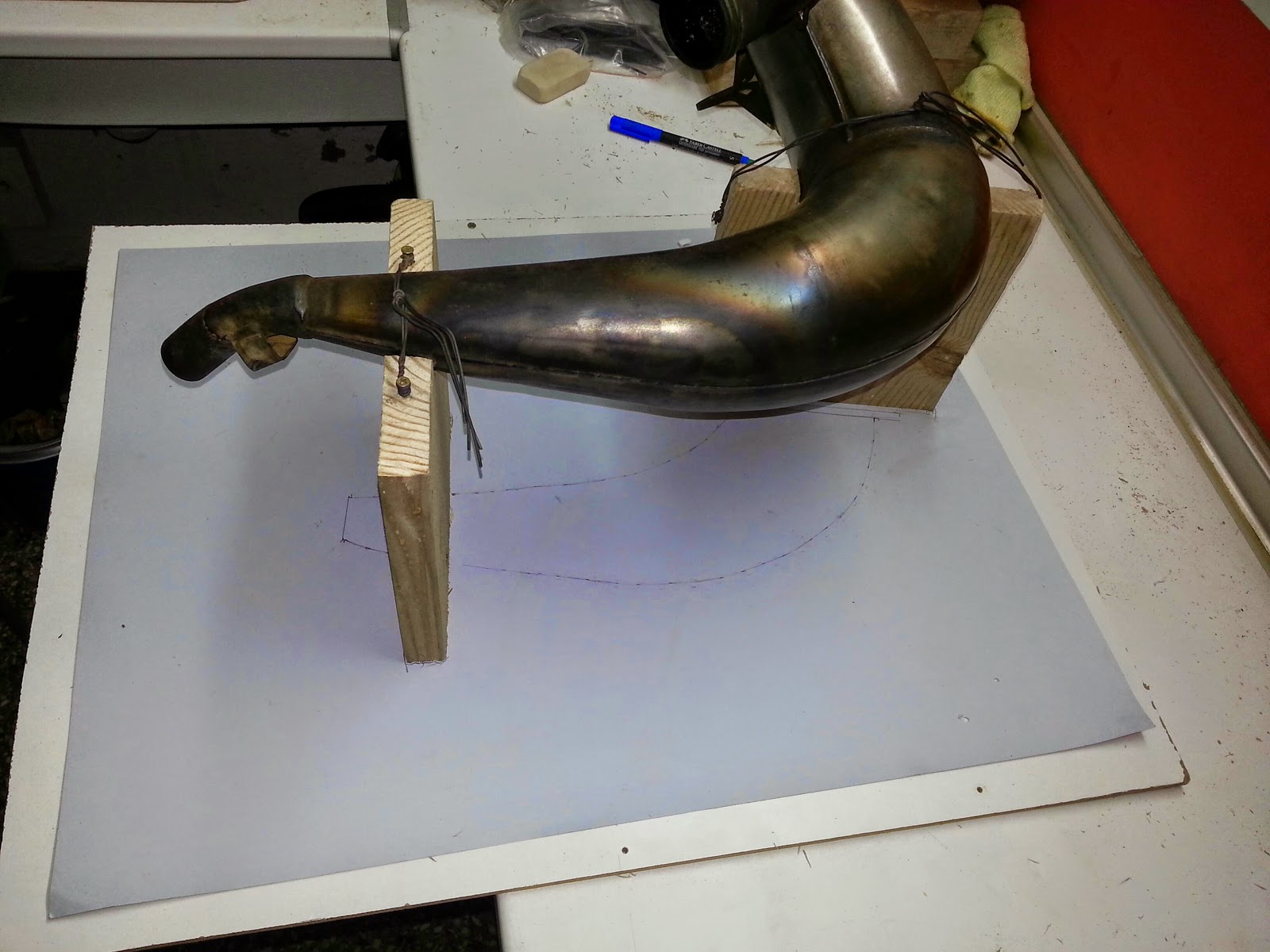 Diseño y fabricación de Escapes de 2 tiempos