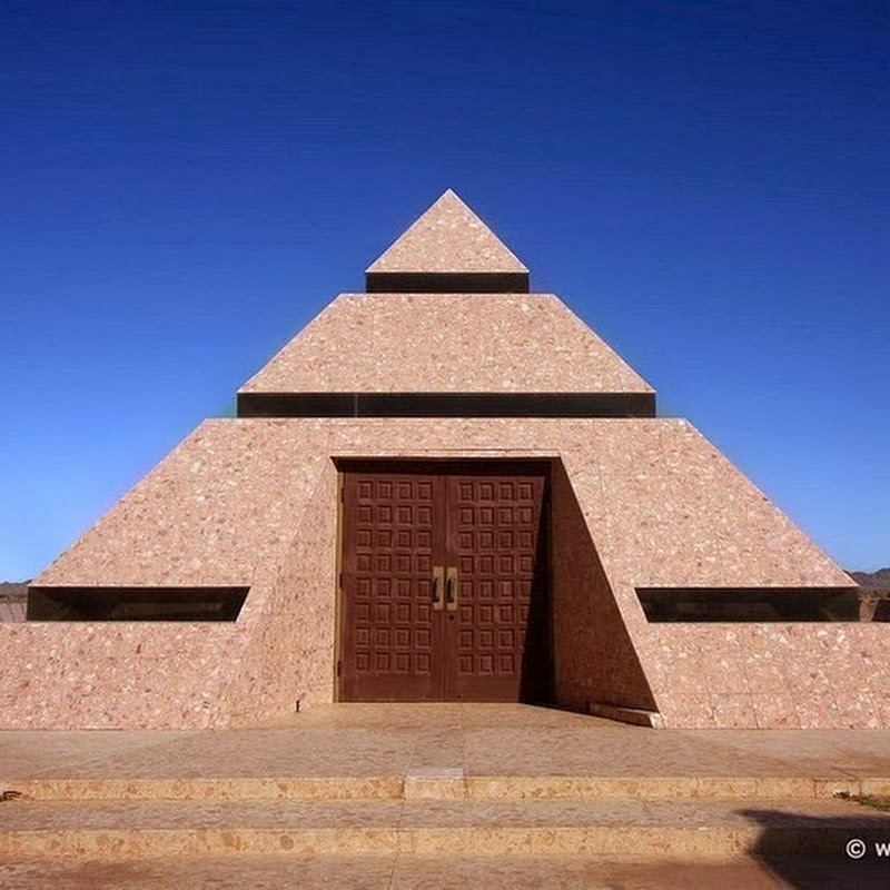 Felicity, California: The Center of The World | Amusing Planet