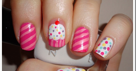 Writing Beauty: Cupcake Nails