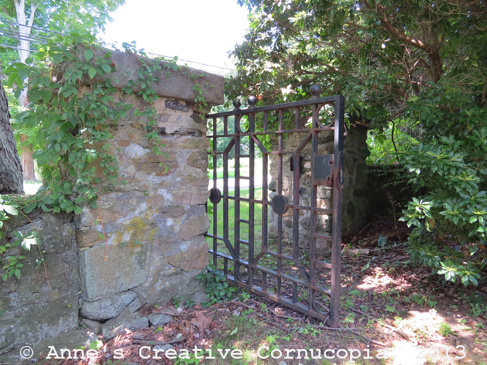 Anne's Creative Cornucopia: Black Wrought Iron Cemetery Gates - Photographs