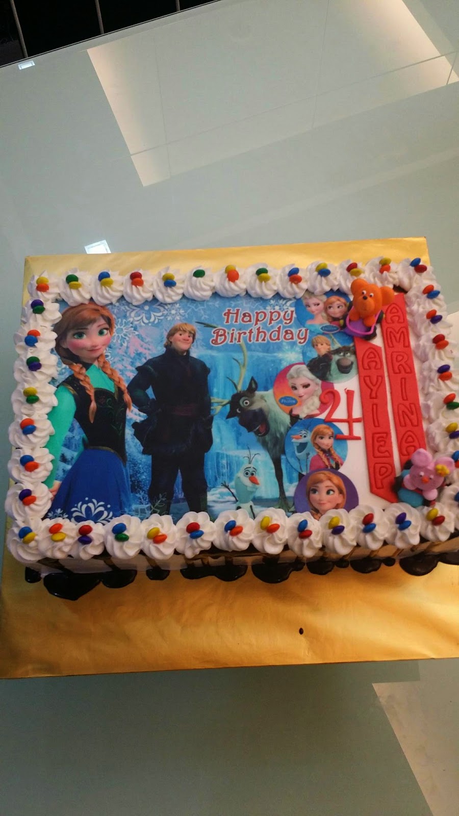 Zielicious Homemade Cakes: Koleksi kek tema Frozen