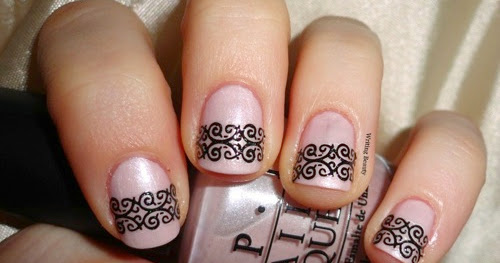 Writing Beauty: Victorian Lace Nail Look