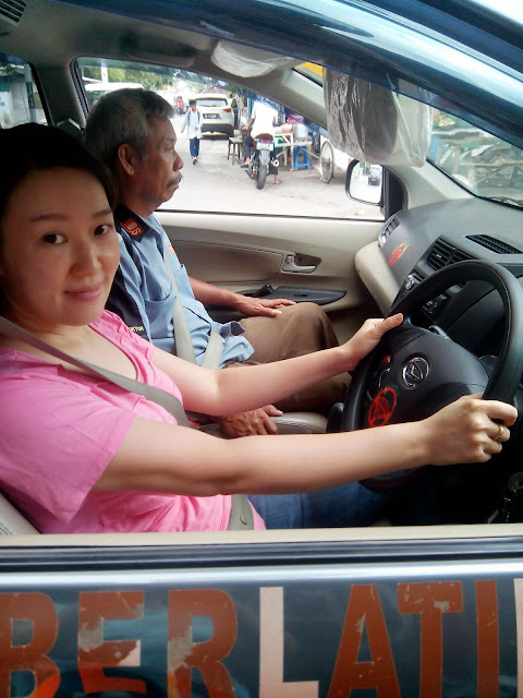 SekolahStirMobilJakarta: Les mengemudi mobil manual dan matic