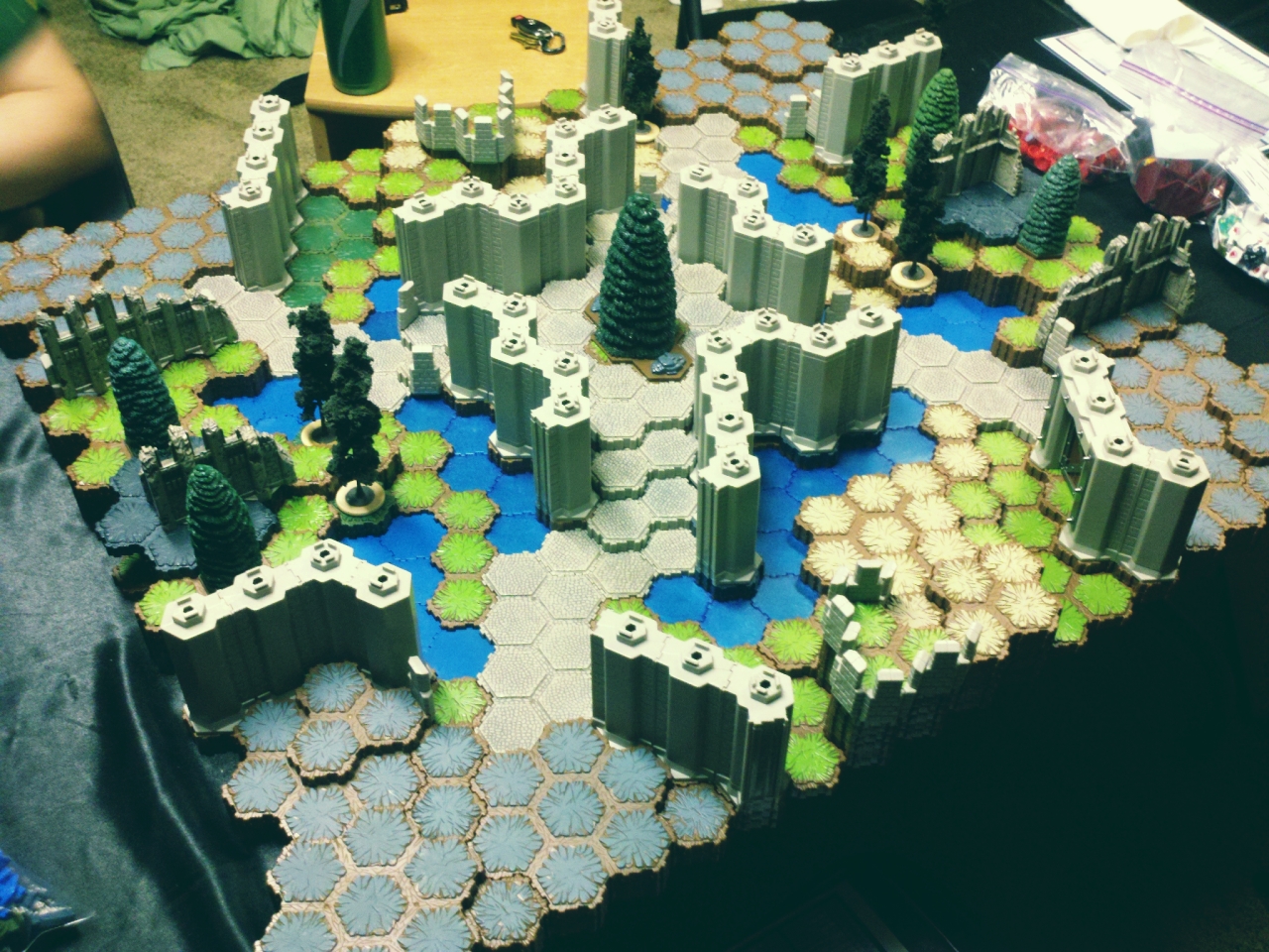 3 Hit Combo Podcast: Heroscape 4 Player Free For All #1