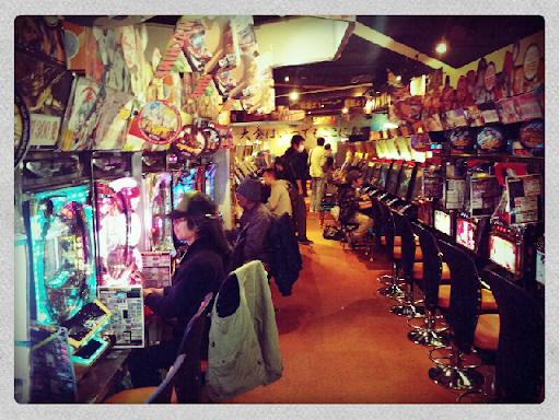 Traveling Hero: Visited arcade hall