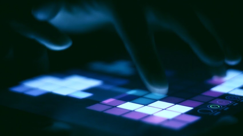 Super-Looper by Univers Labs | Experiments with Google