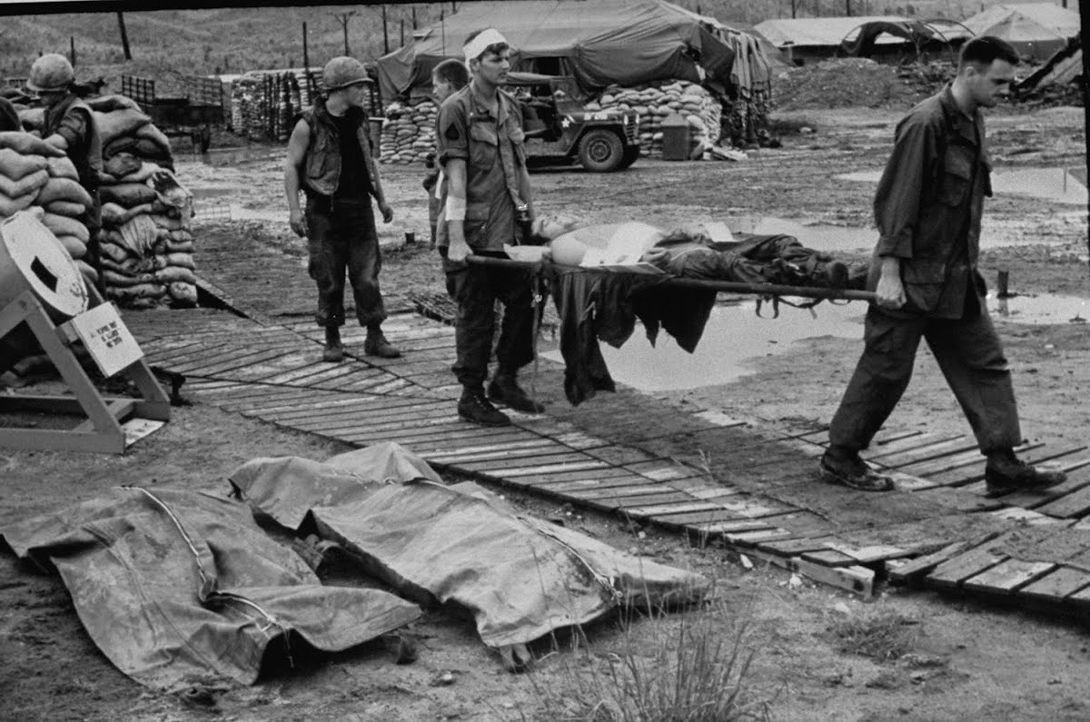 Larry Burrows — Google Arts & Culture