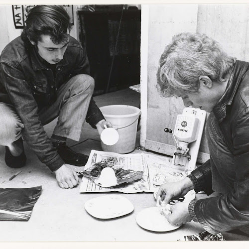 Rob Stolk en Peter Bronkhorst maken rookboom, Cor Jaring, 1965 ...