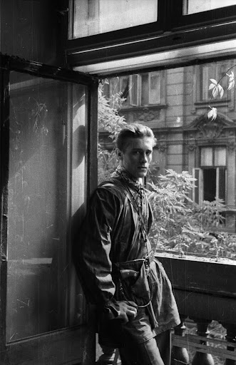 Photographs from the Warsaw Rising — Google Arts & Culture