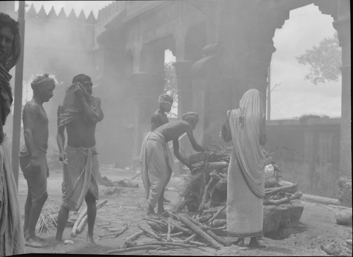 Aftermath Of Calcutta Riots - Margaret Bourke-White — Google Arts & Culture